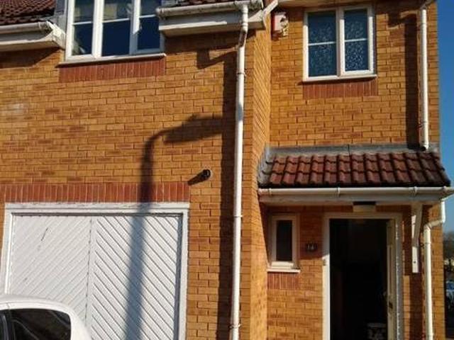 4 bedroom end of terrace house for rent in The Sidings Bristol Avon BS34