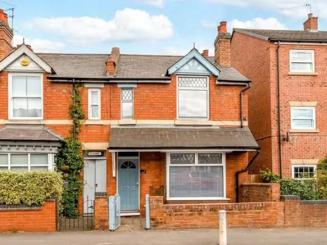 4 bedroom end of terrace house for rent in Upper Cape, Warwick.
