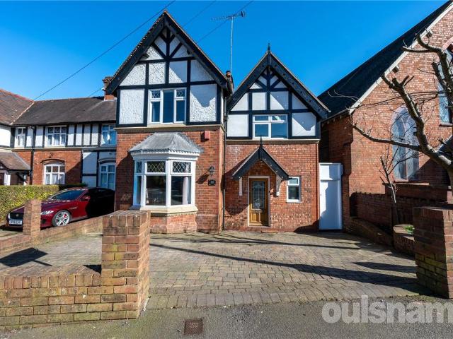 4 bedroom end of terrace house for sale