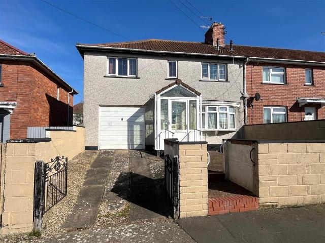 4 bedroom end of terrace house for sale