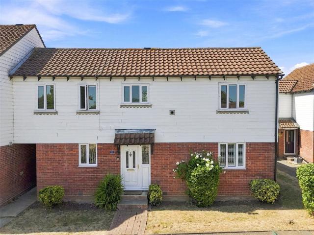 4 bedroom end of terrace house for sale