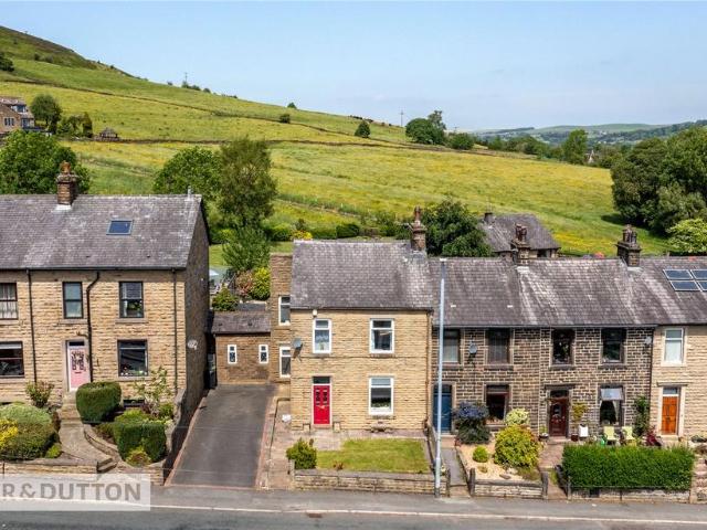 4 bedroom end of terrace house for sale