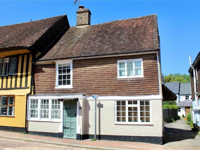 4 bedroom end of terrace house for sale