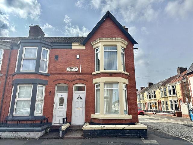 4 bedroom end of terrace house for sale