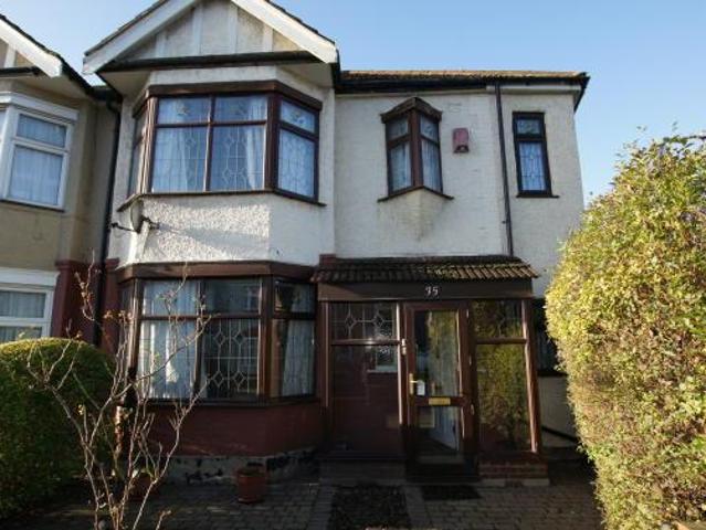4 bedroom end of terrace house for sale