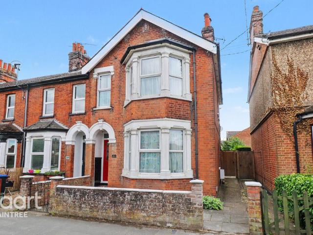 4 bedroom end of terrace house for sale