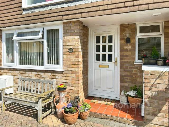 4 bedroom end of terrace house for sale
