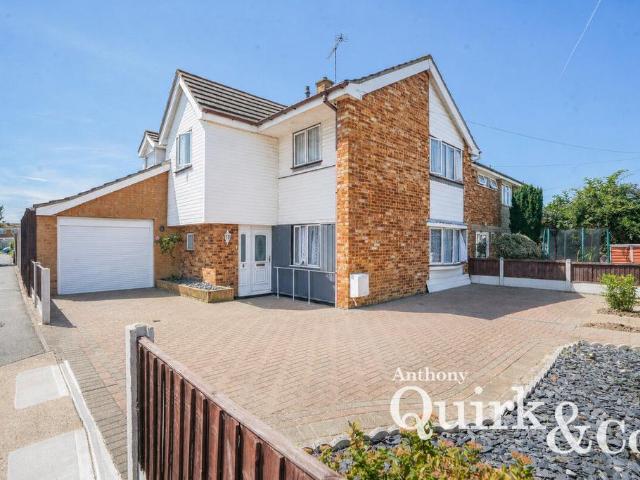 4 bedroom end of terrace house for sale