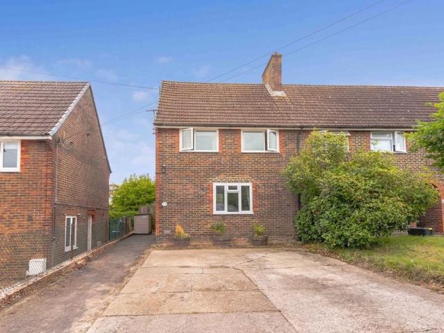 4 bedroom end of terrace house for sale