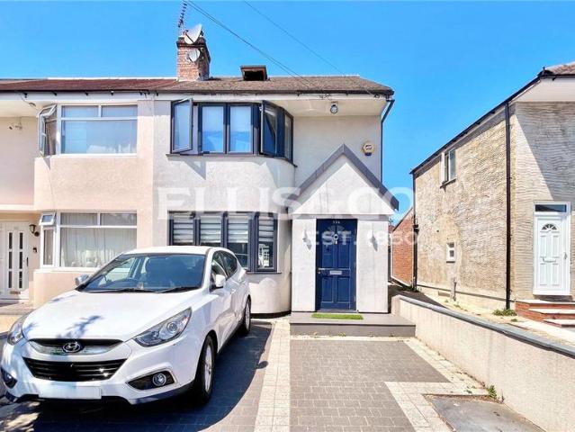 4 bedroom end of terrace house for sale