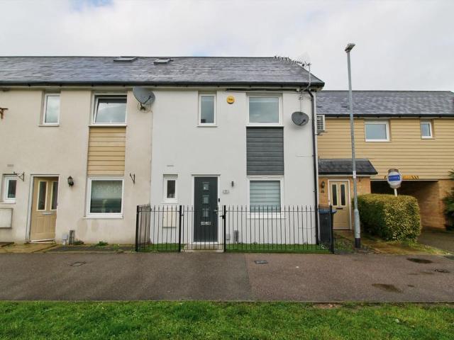 4 bedroom end of terrace house for sale