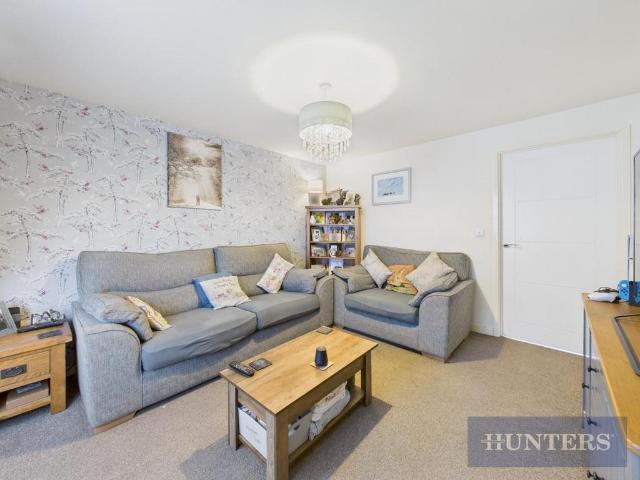 4 bedroom end of terrace house for sale