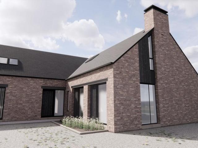 4 bedroom end of terrace house for sale