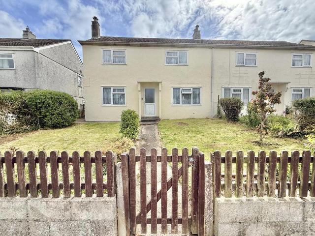 4 bedroom end of terrace house for sale