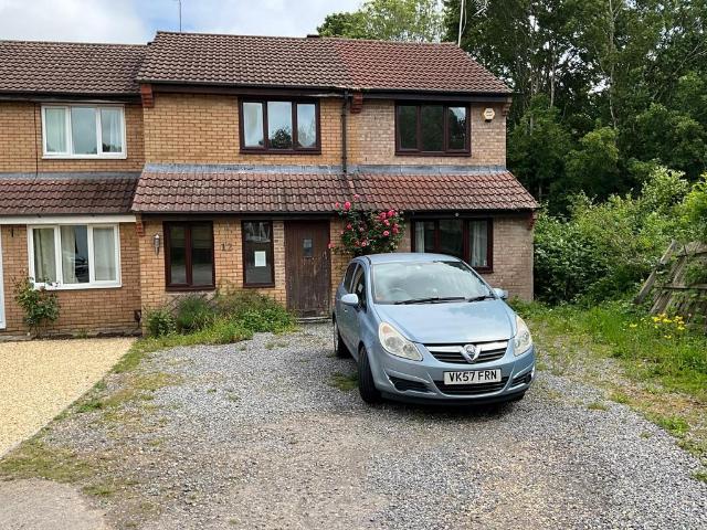 4 bedroom end of terrace house for sale
