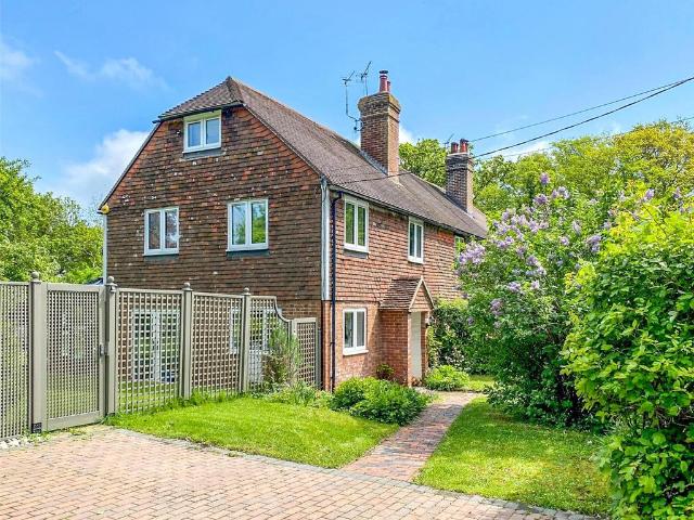 4 bedroom end of terrace house for sale