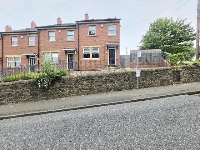4 bedroom end of terrace house for sale