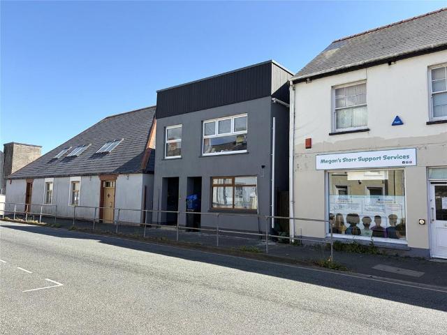 4 bedroom end of terrace house for sale