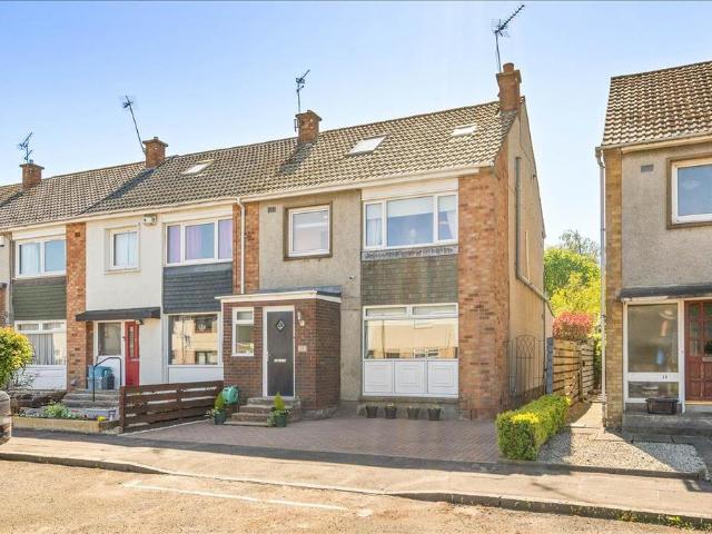 4 bedroom end of terrace house for sale
