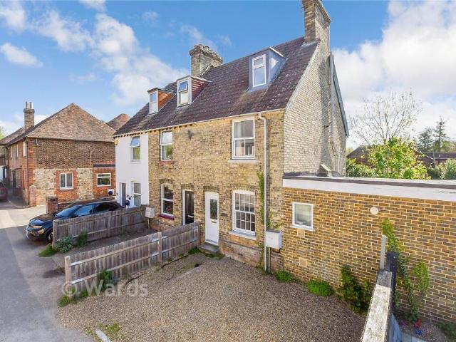 4 bedroom end of terrace house for sale