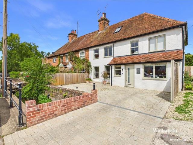 4 bedroom end of terrace house for sale
