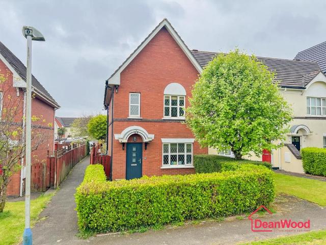 4 bedroom end of terrace house for sale