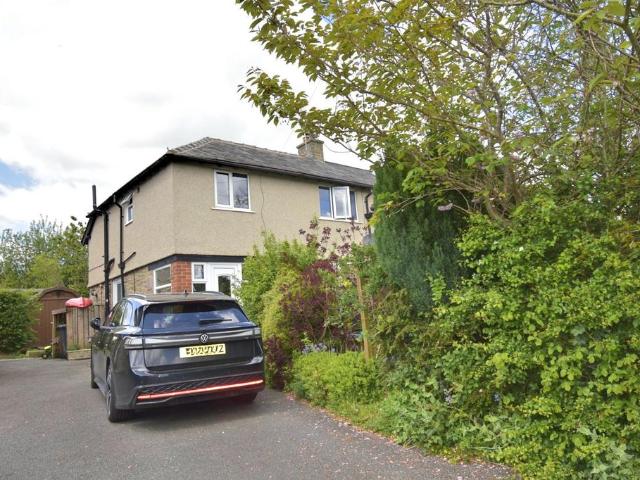 4 bedroom end of terrace house for sale