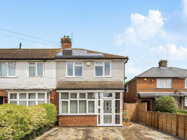 4 bedroom end of terrace house for sale