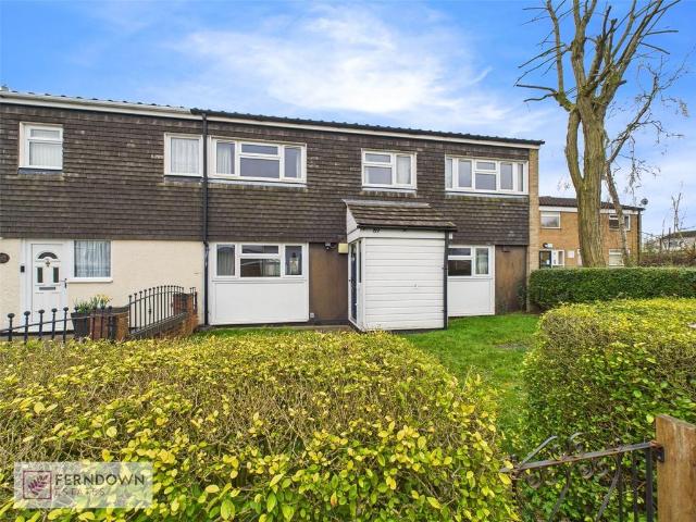 4 bedroom end of terrace house for sale