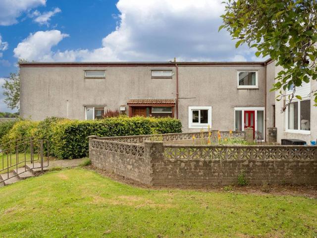 4 bedroom end of terrace house for sale