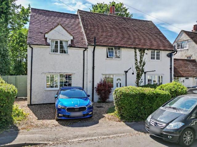 4 bedroom end of terrace house for sale