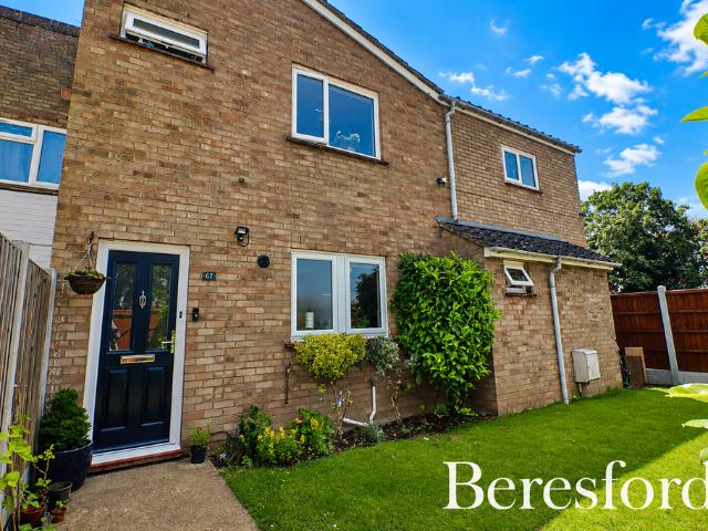 4 bedroom end of terrace house for sale