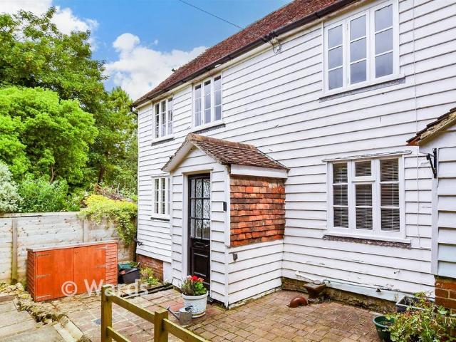 4 bedroom end of terrace house for sale