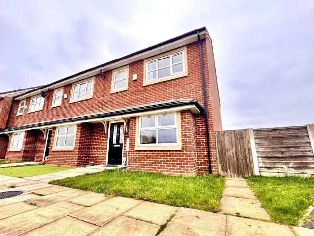 4 bedroom end of terrace house for sale
