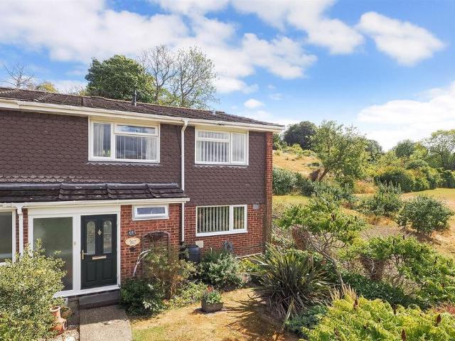4 bedroom end of terrace house for sale
