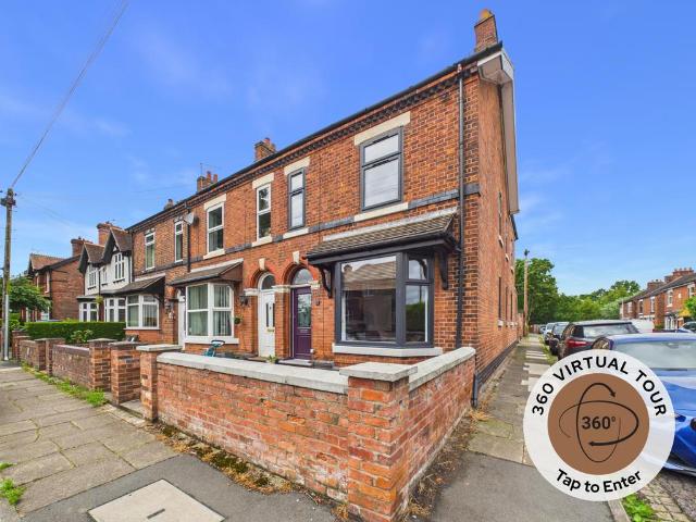 4 bedroom end of terrace house for sale