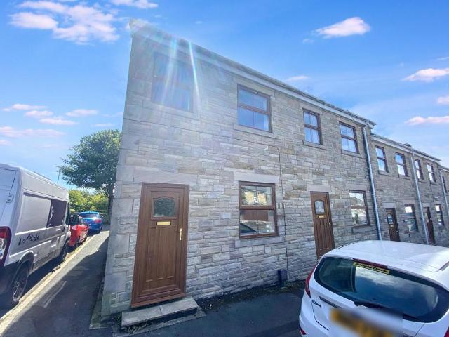 4 bedroom end of terrace house for sale