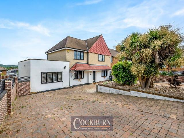 4 bedroom end of terrace house for sale