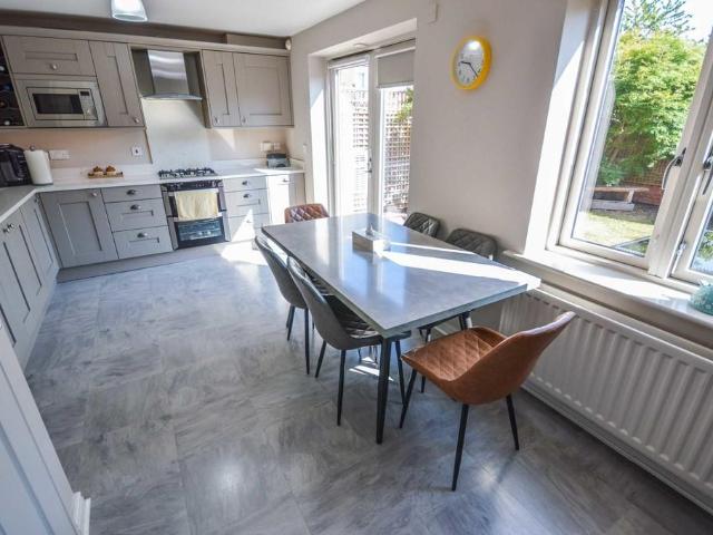 4 bedroom end of terrace house for sale