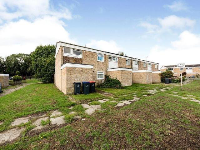 4 bedroom end of terrace house for sale
