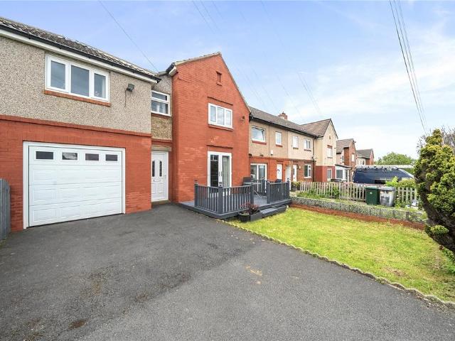4 bedroom end of terrace house for sale