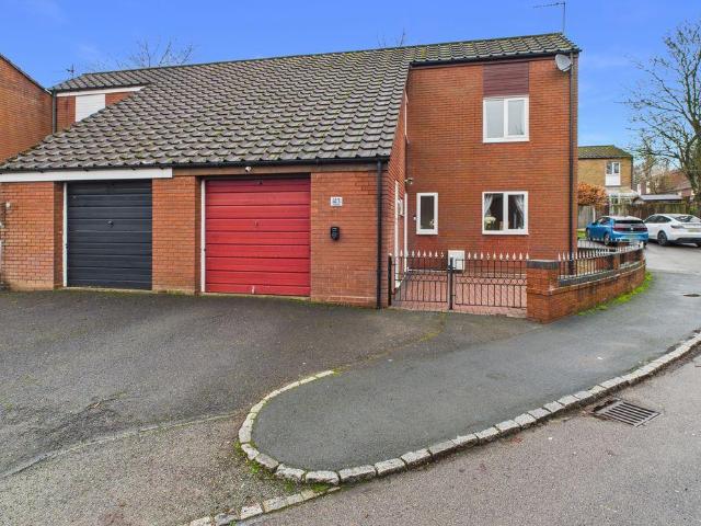 4 bedroom end of terrace house for sale