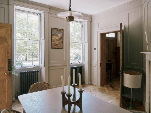 4 bedroom end of terrace house for sale