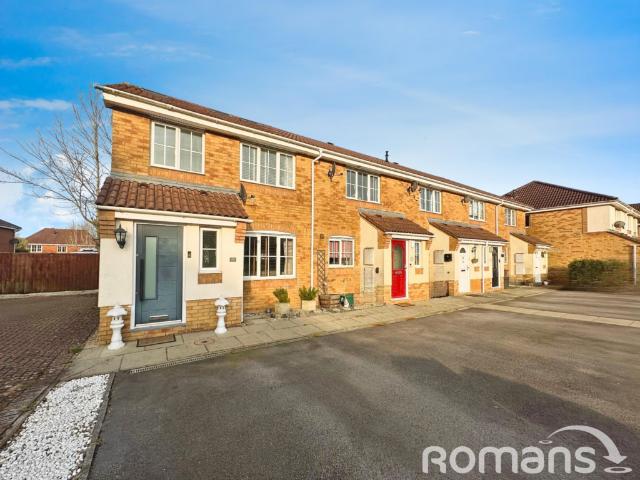 4 bedroom end of terrace house for sale