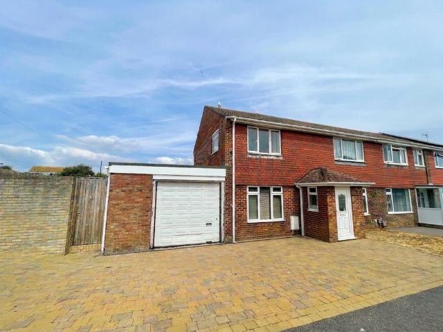 4 bedroom end of terrace house for sale