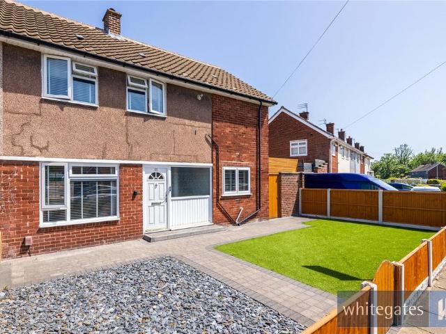 4 bedroom end of terrace house for sale