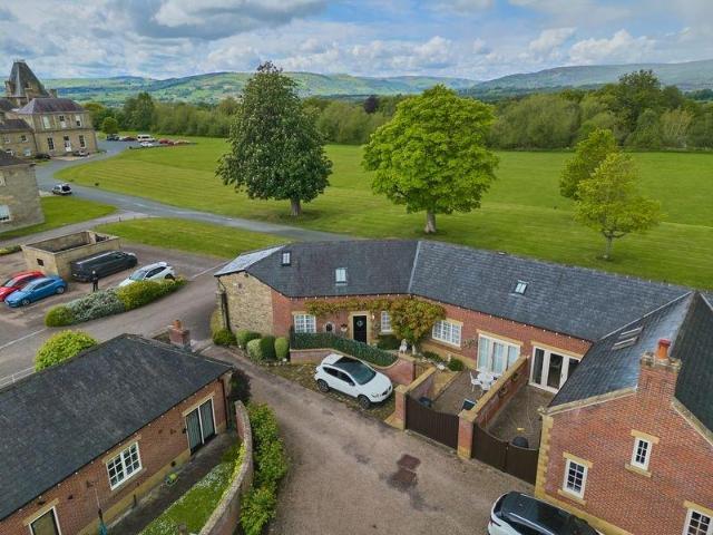 4 bedroom end of terrace house for sale