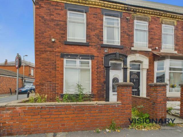 4 bedroom end of terrace house for sale