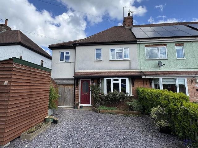 4 bedroom end of terrace house for sale