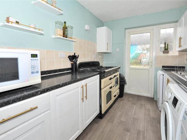 4 bedroom end of terrace house for sale